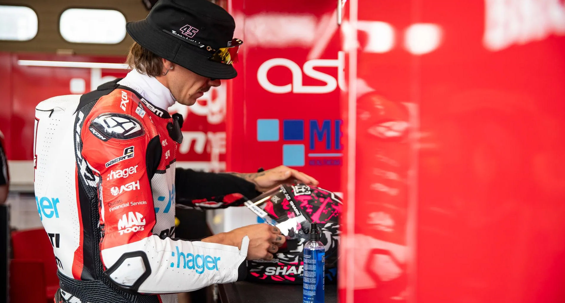 WHAT’s In My Race Bag? Feat. Scott Redding | Muc-Off UK