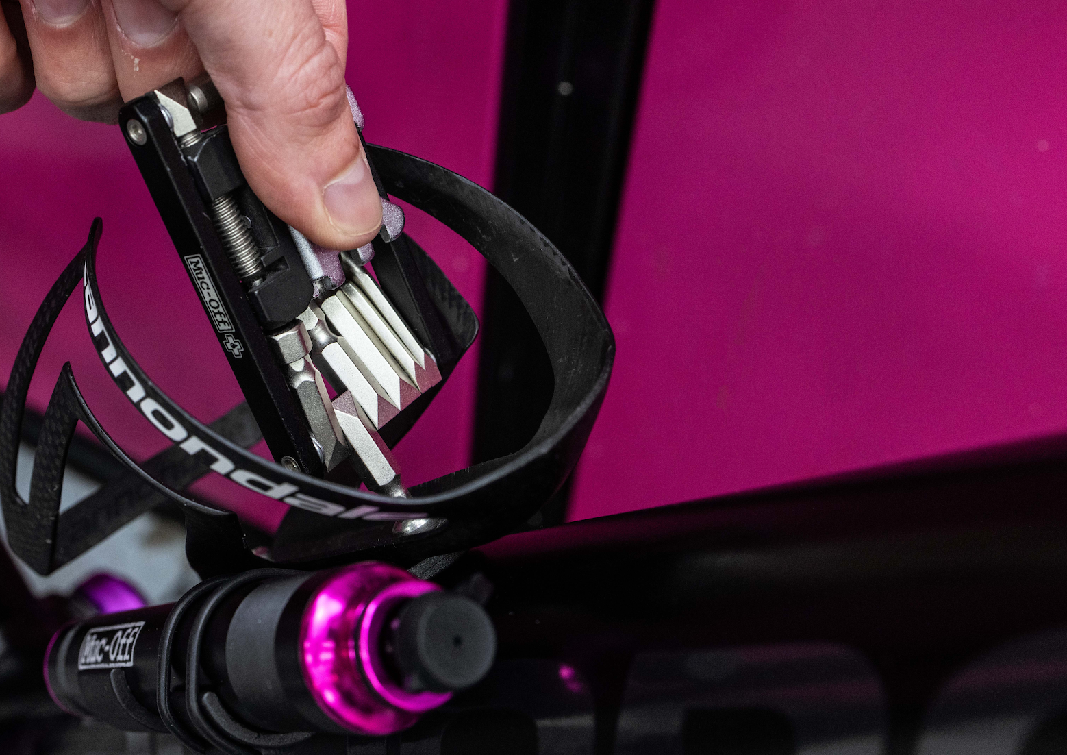 Muc-Off expands hardware division with AirMach Mini Pump and 17-in-1 M ...