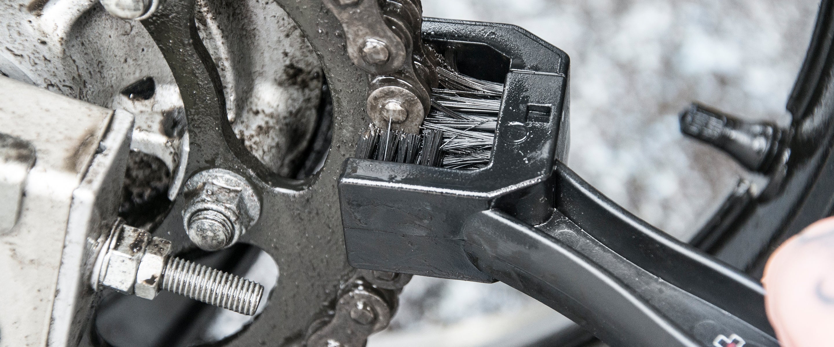 Motorcycle Chain Brush | Motorcycle - Clean | Muc-Off UK